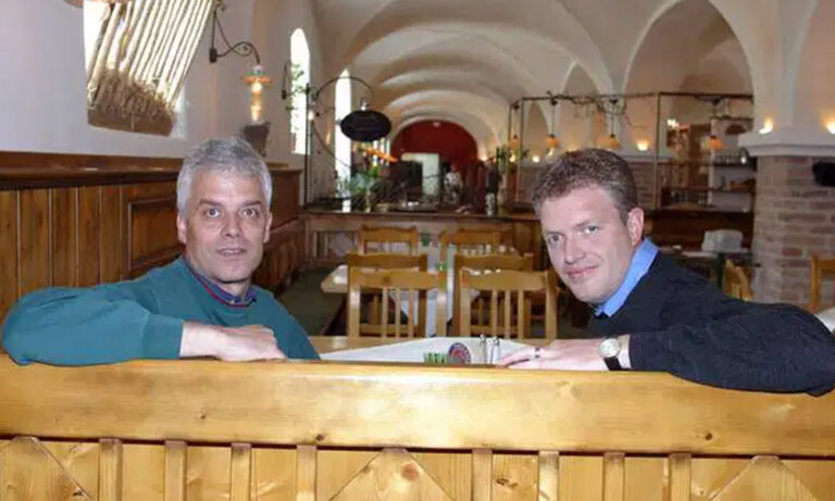 Bruce Rathgeb: The Tragic Incident Involving His Ex-Wife Victoria Vetri ...